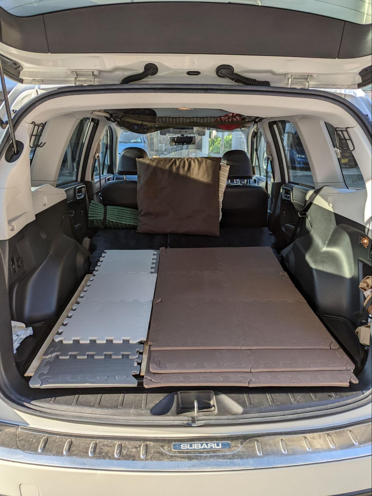 「車中泊」SUVでの「居住＆就寝」スペースを最大化！ 天井・床上ほか「死角ゼロ」の「シンプル生活」実践レポ｜アクティビティ｜レポート ...