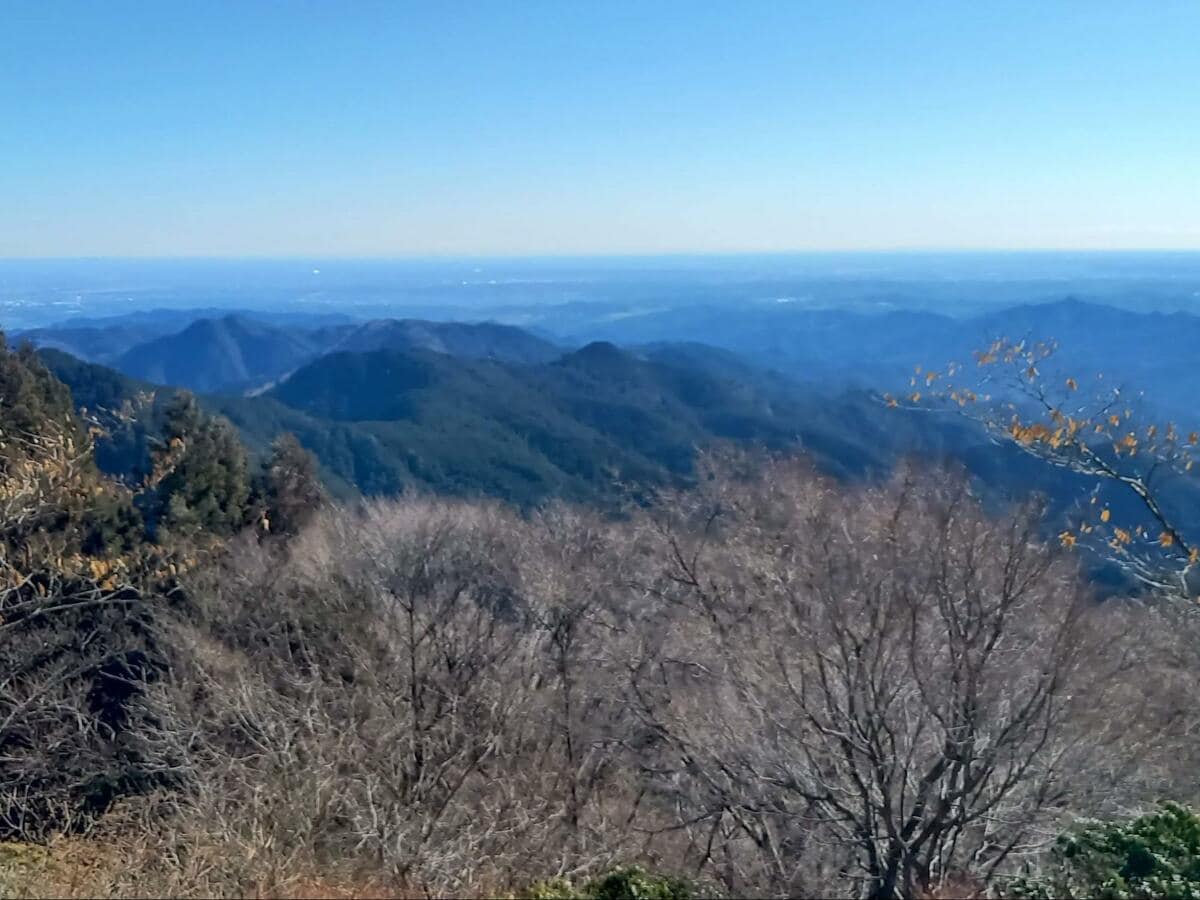 その名の通りの絶景スポット「関八州見晴台」からのパノラマ展望！ 「高山不動ハイキングコース」で新年の初詣にもピッタリ！【埼玉県飯能市】｜登山 ...